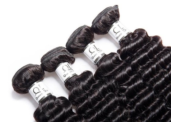 Pacchi ricci del tessuto dei capelli umani di Remy, pacchi brasiliani colorati dei capelli ricci