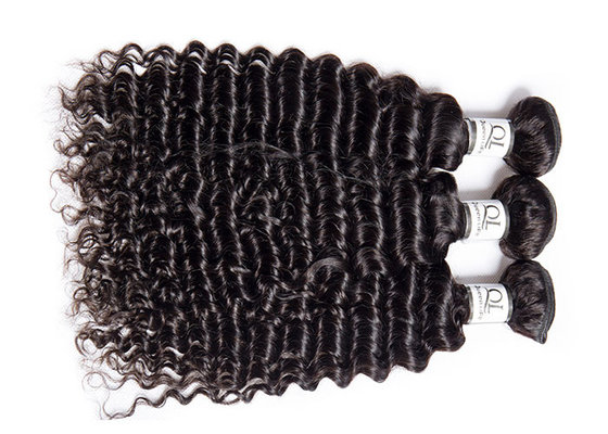 Tessuto in profondità riccio di Remy dell'essere umano di 100%/capelli vergini ricci profondi delicatamente indiani