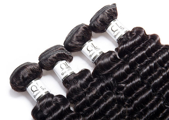 Il tessuto in profondità riccio vergine lungo dei capelli umani di Remy del malese di QueenLife può essere fattoe un restyling