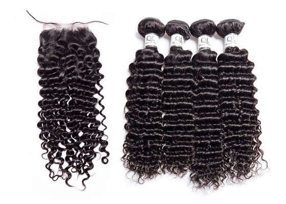 I capelli ricci profondi genuini candeggiati di Remy impacchettano con colore naturale 1b# della chiusura