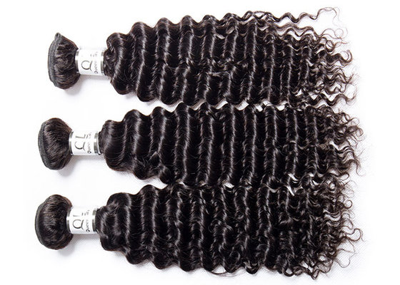 Pacchi profondi non trattati dei capelli ricci di 100% 3 per resistente di acqua nero delle signore