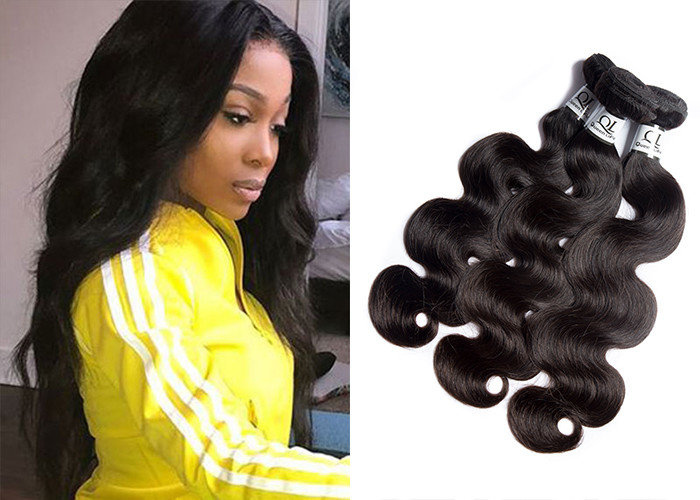 I pacchi malesi originali dei capelli umani con il corpo della chiusura del pizzo non ondeggiano spargimento