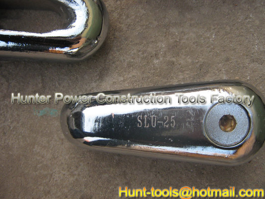 Rope to Rope Connectors connect a wire mesh pulling grip to the pulling line