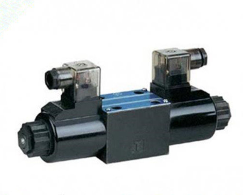 Chrome Plated Spool Electric Hydraulic Valve , Cast Oil Media Hydraulic Directional Control Valve