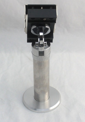 mobile phone seucrity stand with gripper and physical lock for smartphone