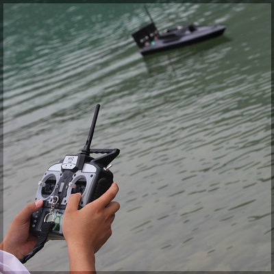 China 30m Water Depth Detect  Capability Applicable Fish Finder  for Any Bait Boat supplier