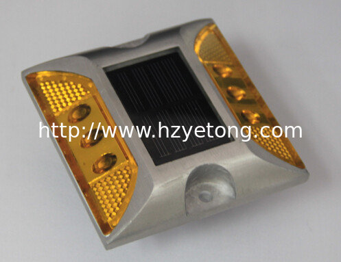 LED solar road stud  cat eye road marker manufacture offer