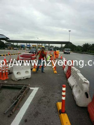 TPU spring post  road division sign road lane delineator