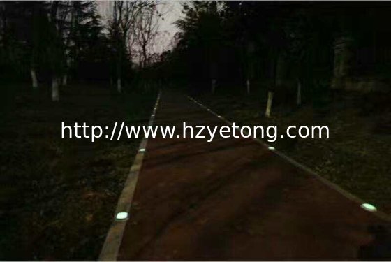 New type of self luminous reflective road stud phosphor light plastic road stud fluorescent road marker