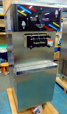 We're factory.Touch Pad.Remote control Ice Cream Machine Frozen Yogurt machine