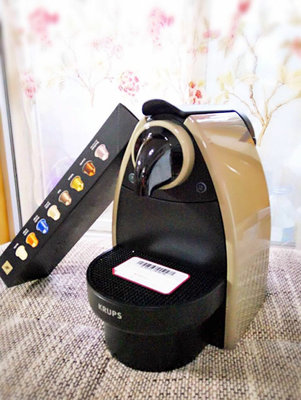 coffee capsule machine nespresso XN2140