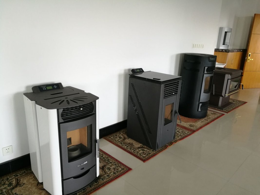 Environmental Indoor Automatic Pellet Stove No Electricity For Home Decoration