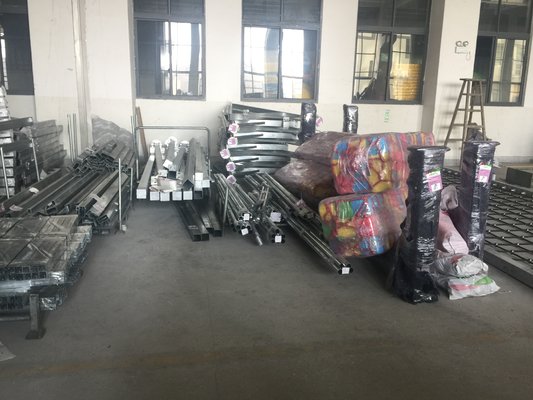 641 M2 Exported to Italy Trampoline Park/ Kids Trampoline with Ninja Space/ Indoor Fitness Equipment