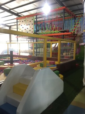 Kid's Zone Indoor Soft Playground Equipment Kids Rope Course Advanture Customize Highly Challenging Indoor Playground