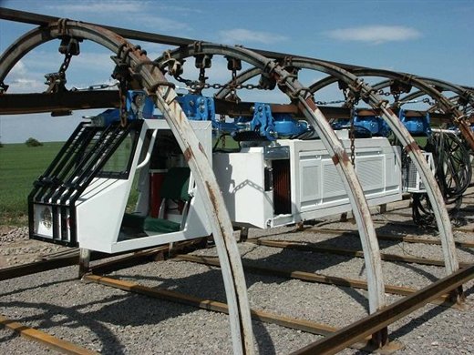 Kundenspezifische Bergbau-Förderer-System-verschobene sich fortbewegende Unterpflasterstraßenbahn des zusätzlichen Transport-Gerätes