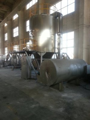 Automatischer Stahldrehzerstäuber-Sprühtrockner unter Verwendung der kühlen Luft zu granulieren