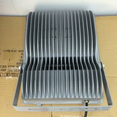 Industrial Grade 100W Led Security Flood Light IP65 Waterproof Daylight White Light
