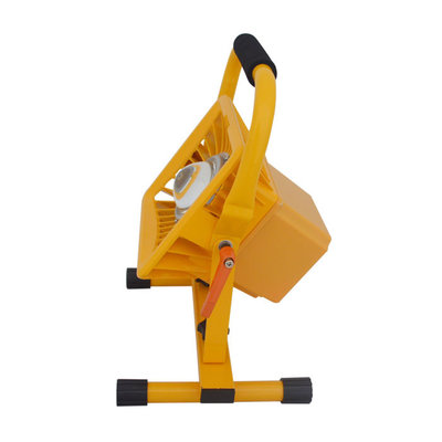 IP65 12V Battery Powered Led Flood Light 30 Watt Rechargeable For Outdoor