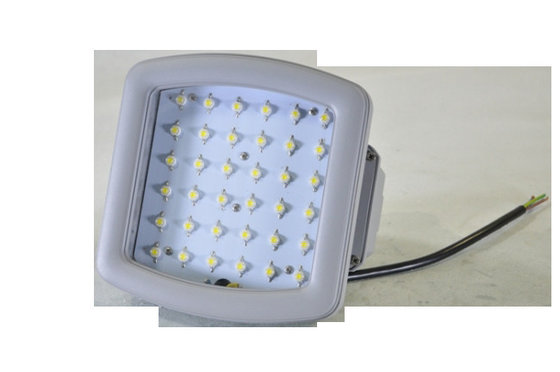 Waterproof AC 100 - 277V LED Gas Station Canopy Lights White Color Reflector