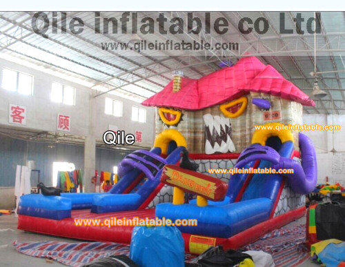 large inflatable Terrorist house slide inflatable Disneyland castle inflatable slide for Halloween supplier