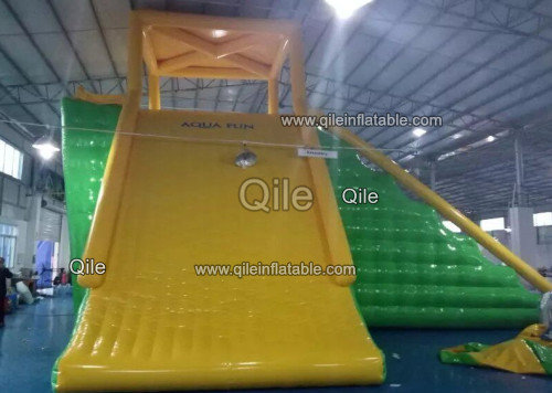 Commercial Grade Water Sports Inflatables Jumping Tower For Lake Or Big Pool supplier