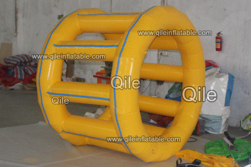 0.9mm PVC Tarpaulin Inflatable Water Roller For Amusement Park supplier