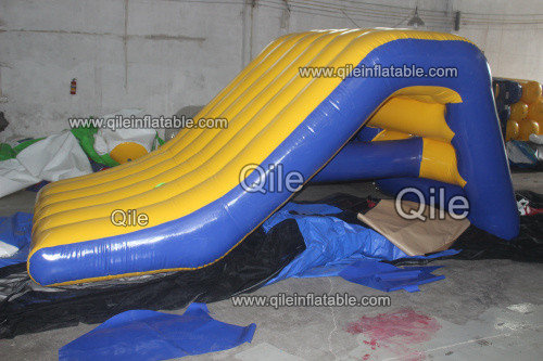 Professional Inflatable Water Slide Made of 0.9mm PVC Tarpaulin supplier