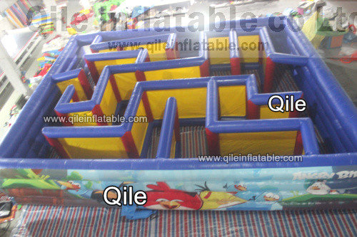 QiLe Funny Inflatable Sports Games Laser Tag Air Inflatable Maze Durable supplier