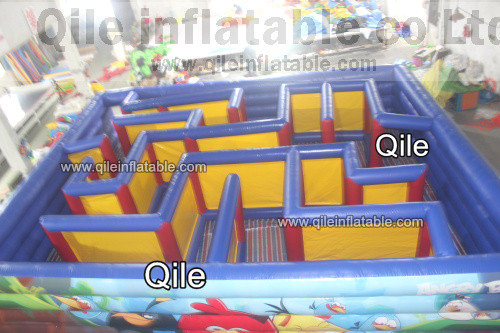 QiLe Funny Inflatable Sports Games Laser Tag Air Inflatable Maze Durable supplier