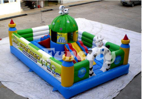 6m * 5m * 3.5m Inflatable Fun City Outdoor Playground With Dome House Sliding