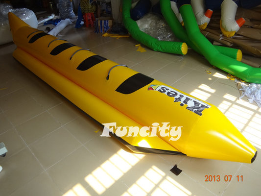 Amusement 0.9 PVC Tarpaulin Black And Yellow Inflatable Banana Boat Fly Fish