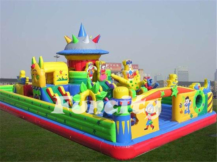 Outdoor Kids Playing Inflatable Fun City , 0.55mm PVC Commercial Inflatable Slide
