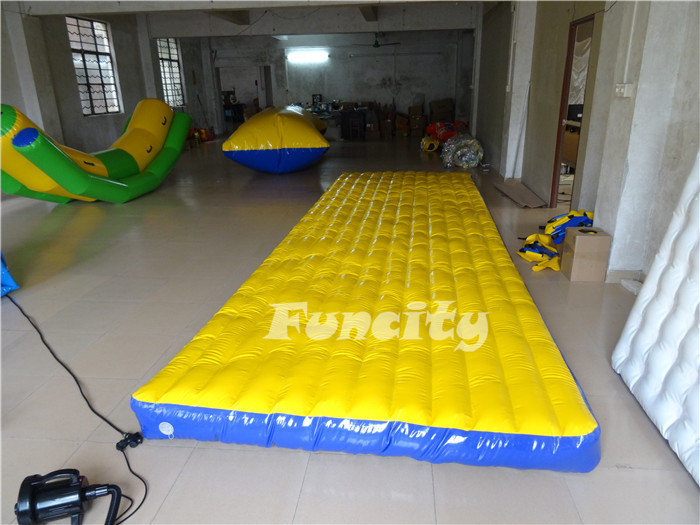 Colorful Big Inflatable Water Parks Mat Water Toys For Kids / Adults Having Fun