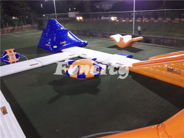 Beach Inflatable Water Park Amusement Park 0.90MM PVC Tarpaulin , 2 Years Warranty