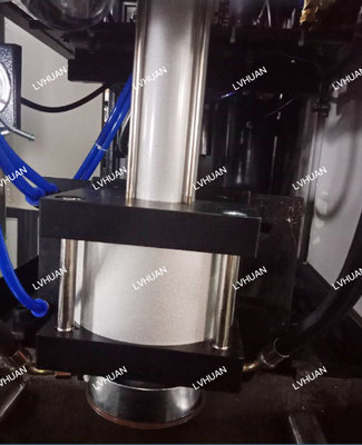 High Safe PET Stretch Blow Moulding Machine With Cold Air Circulating System