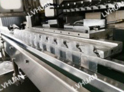 8.5T Injection Blow Moulding Machine , Plastic Bottle Blow Molding Machine