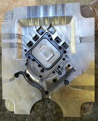 ISO9001 Approve P20 Die Casting Mold Zinc Alloy For Electronic Metal Parts