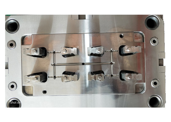 Cold Runner Plastic Clip Electronic Molding Engineering Plastic Tooling