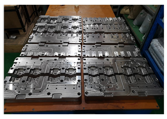 Cold Runner Industrial Injection Molding PVC Interchangeable Insert Moulding