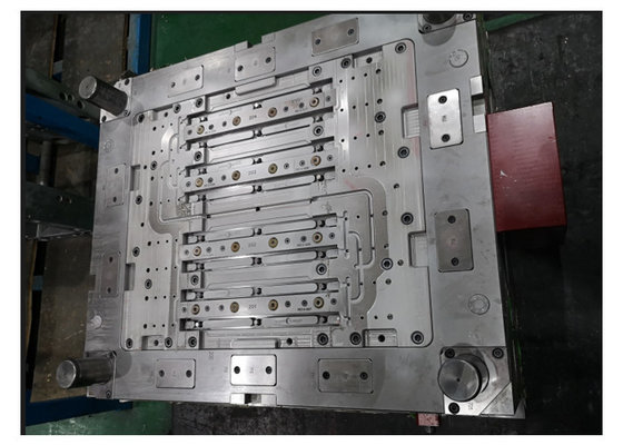 Cold Runner Industrial Injection Molding PVC Interchangeable Insert Moulding