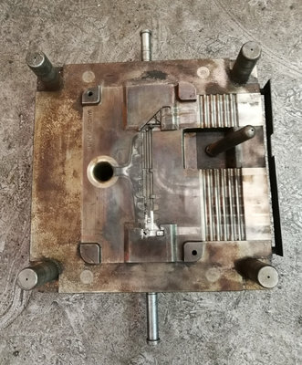 Electronics Two Shot Die Casting Mold Hot Runner Aluminum Mold Casting