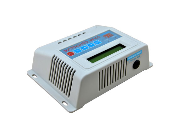 Battery Change By MPPT Solar Charge Controller with Numerical Indicator 40A 12 / 24V Green New Energy supplier
