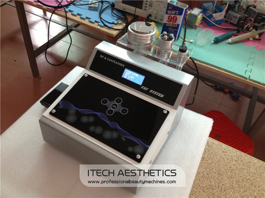 Bipolar / Tripolar RF And Cavitation Slimming Machine With 3 Handpieces OEM Service