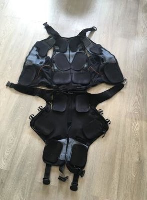 X-BODY machine with 10 training channels 3 xbody training suits