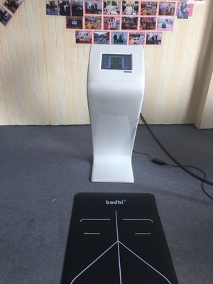 X-BODY machine with 10 training channels 3 xbody training suits