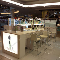 China Stylish design standing cosmetic cabinet showcase supplier