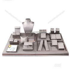China Super quality best selling baking paint  jewelry  props supplier