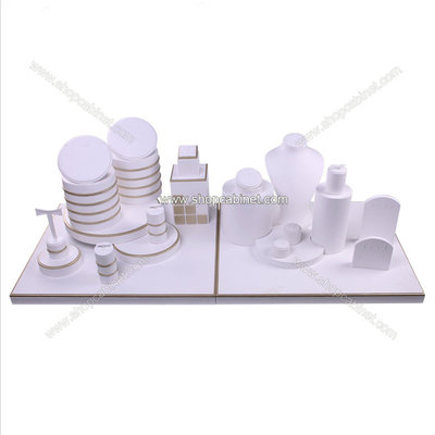 Wholesale Single Jewelry display stand Jewelry Display Props supplier