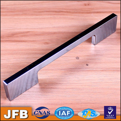 China factory wholesale aluminum kitchen cabinet door handle Polished Chrome Kitchen Cabinet Cupboard Door Bow Handle supplier