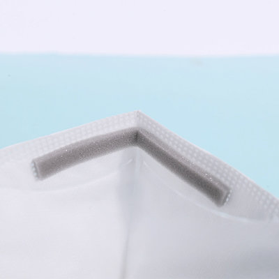 4 Ply White Kn95 Dust Mask , Non-Woven Fabric Kn95 Protective Mask Use Friendly